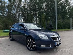 Синий Опель Инсигния 2010 в Рига, объемом двигателя 2.00 л и пробегом 424 тыс. км за 1590 €, фото  на AUTOMOTO.COM.LV