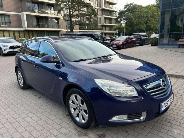 Опель Инсигния 2010 в Вильнюс на AUTOMOTO.COM.LV Синий Опель Инсигния 2010 в Вильнюс, объемом двигателя 1.96 л и пробегом 309 тыс. км за 1950 €, фото 4 на AUTOMOTO.COM.LV