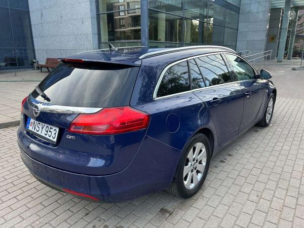 Опель Инсигния 2010 в Вильнюс на AUTOMOTO.COM.LV Синий Опель Инсигния 2010 в Вильнюс, объемом двигателя 1.96 л и пробегом 309 тыс. км за 1950 €, фото 6 на AUTOMOTO.COM.LV