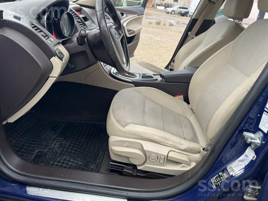 Zils Opel Insignia 2010 Rēzekne, ar dzinēja tilpumu 2.00 L un nobraukumu 355 tūkst. km par 1950 €, foto 11 vietnē AUTOMOTO.COM.LV