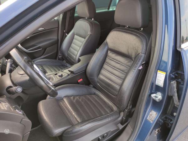 Blue Opel Insignia 2011 in Panevezys, with an engine capacity of 1.96 L and mileage of 267 thousand km for 4100 €, photo 11 on AUTOMOTO.COM.LV