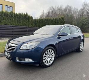 Blue Opel Insignia 2011 in Vilnius, with an engine capacity of 1.96 L and mileage of 291 thousand km for 3500 €, photo 2 on AUTOMOTO.COM.LV