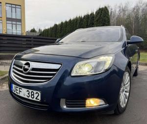 Blue Opel Insignia 2011 in Vilnius, with an engine capacity of 1.96 L and mileage of 291 thousand km for 3500 €, photo 7 on AUTOMOTO.COM.LV
