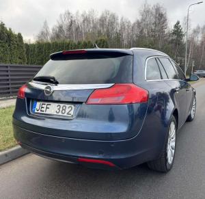 Blue Opel Insignia 2011 in Vilnius, with an engine capacity of 1.96 L and mileage of 291 thousand km for 3500 €, photo 9 on AUTOMOTO.COM.LV
