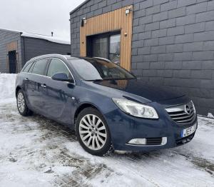 Blue Opel Insignia 2011 in Vilnius, with an engine capacity of 1.96 L and mileage of 291 thousand km for 3450 €, photo 2 on AUTOMOTO.COM.LV