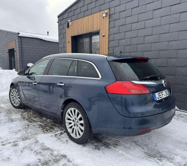 Zils Opel Insignia 2011 Viļņa, ar dzinēja tilpumu 1.96 L un nobraukumu 291 tūkst. km par 3450 €, foto 3 vietnē AUTOMOTO.COM.LV