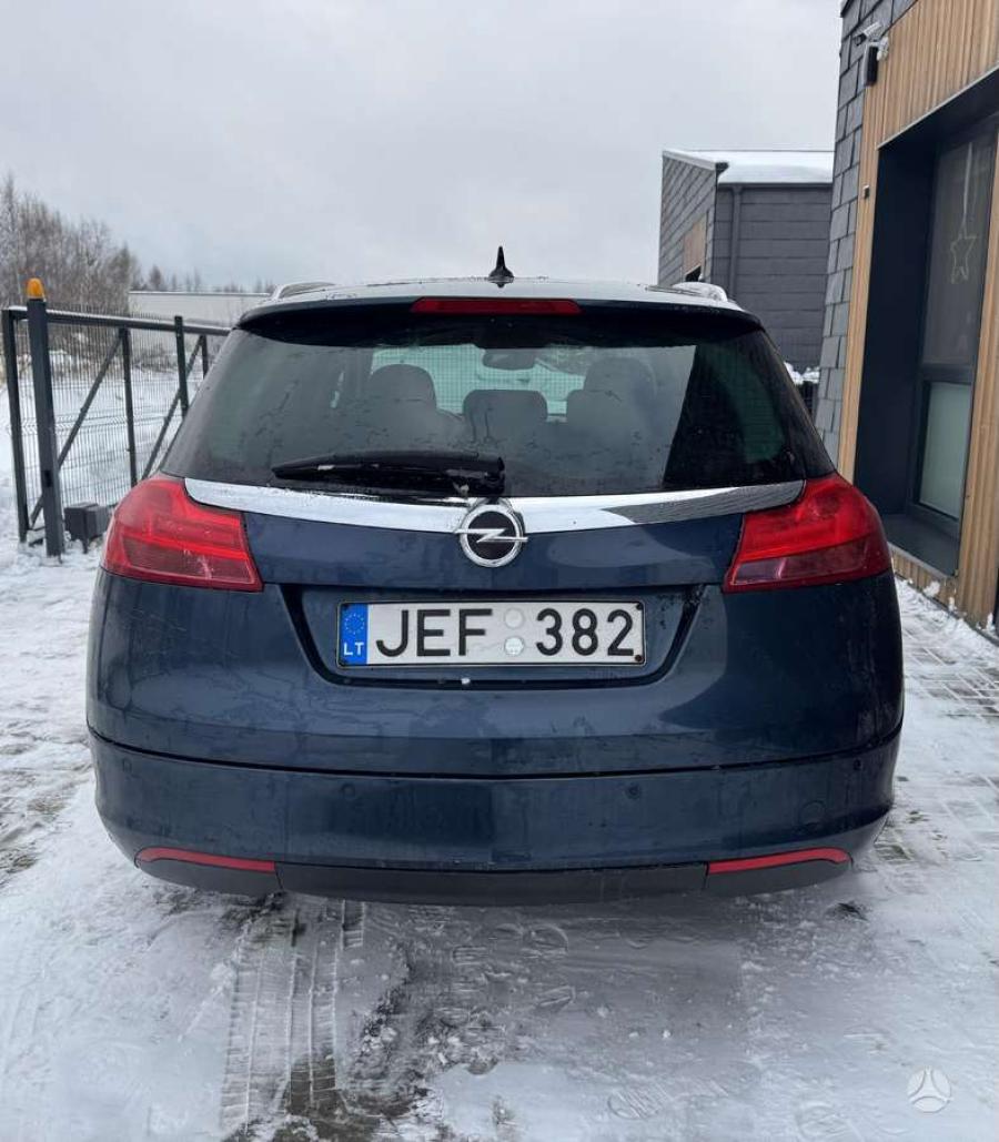 Blue Opel Insignia 2011 in Vilnius, with an engine capacity of 1.96 L and mileage of 291 thousand km for 3450 €, photo 8 on AUTOMOTO.COM.LV