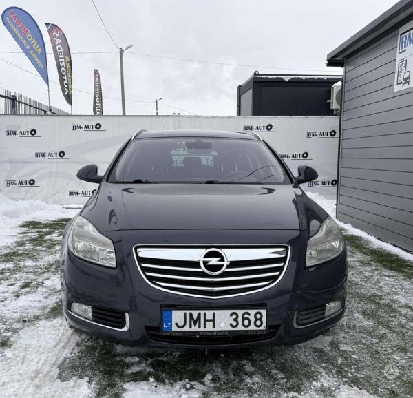 Blue Opel Insignia 2011 in Panevezys, with an engine capacity of 1.96 L and mileage of 302 thousand km for 3200 €, photo 3 on AUTOMOTO.COM.LV