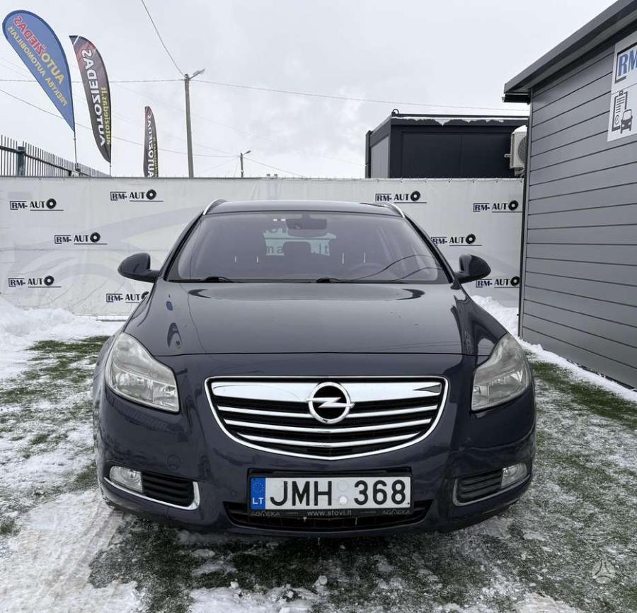 Blue Opel Insignia 2011 in Panevezys, with an engine capacity of 1.96 L and mileage of 302 thousand km for 3200 €, photo 3 on AUTOMOTO.COM.LV