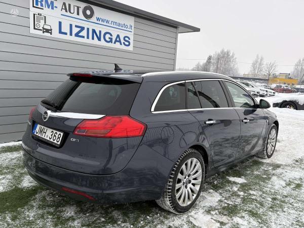 Blue Opel Insignia 2011 in Panevezys, with an engine capacity of 1.96 L and mileage of 302 thousand km for 3200 €, photo 6 on AUTOMOTO.COM.LV
