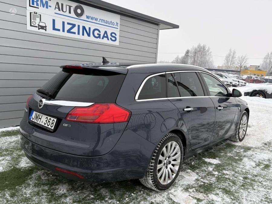 Blue Opel Insignia 2011 in Panevezys, with an engine capacity of 1.96 L and mileage of 302 thousand km for 3200 €, photo 6 on AUTOMOTO.COM.LV