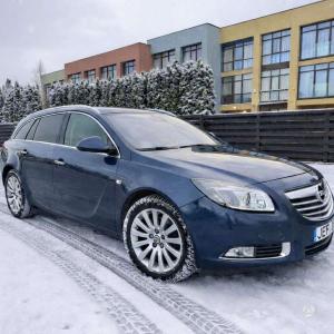 Blue Opel Insignia 2011 in Vilnius, with an engine capacity of 1.96 L and mileage of 291 thousand km for 3750 €, photo 2 on AUTOMOTO.COM.LV