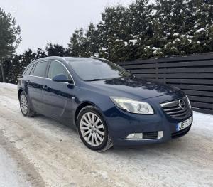 Blue Opel Insignia 2011 in Vilnius, with an engine capacity of 1.96 L and mileage of 291 thousand km for 3750 €, photo 2 on AUTOMOTO.COM.LV