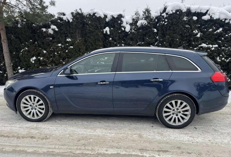 Blue Opel Insignia 2011 in Vilnius, with an engine capacity of 1.96 L and mileage of 291 thousand km for 3750 €, photo 5 on AUTOMOTO.COM.LV