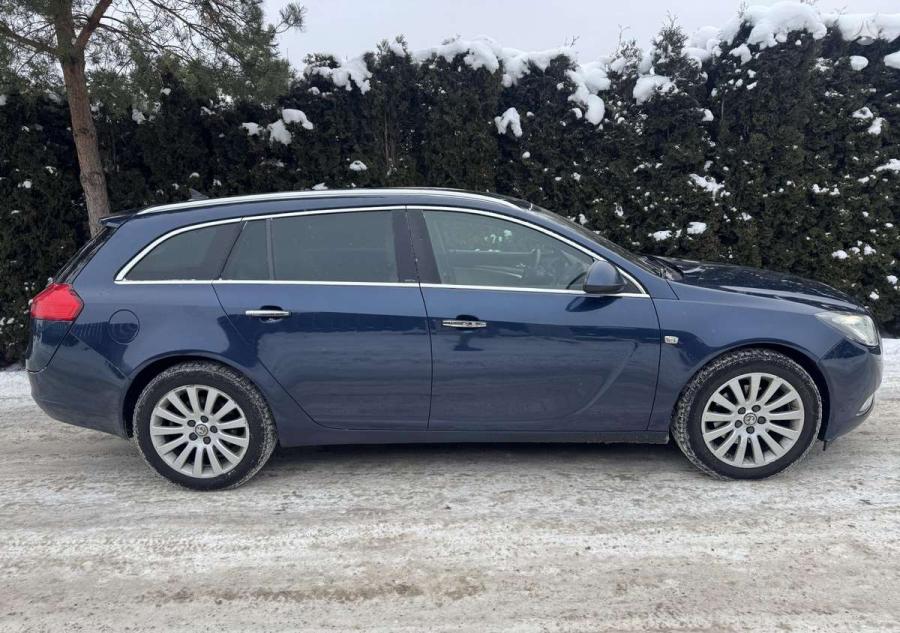 Blue Opel Insignia 2011 in Vilnius, with an engine capacity of 1.96 L and mileage of 291 thousand km for 3750 €, photo 6 on AUTOMOTO.COM.LV