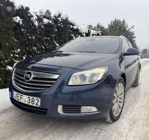 Blue Opel Insignia 2011 in Vilnius, with an engine capacity of 1.96 L and mileage of 291 thousand km for 3750 €, photo 7 on AUTOMOTO.COM.LV