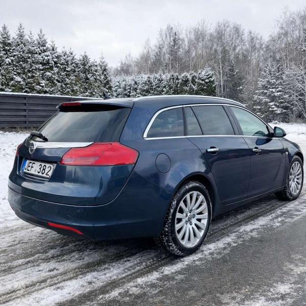 Zils Opel Insignia 2011 Viļņa, ar dzinēja tilpumu 1.96 L un nobraukumu 291 tūkst. km par 3800 €, foto 3 vietnē AUTOMOTO.COM.LV
