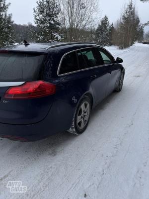 Blue Opel Insignia 2011 in Panevezys, with an engine capacity of 2.00 L and mileage of 390 thousand km for 2700 €, photo 3 on AUTOMOTO.COM.LV