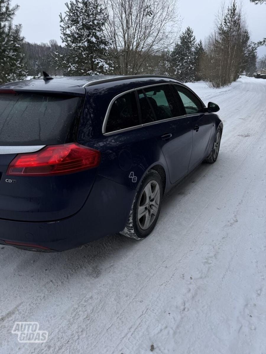 Blue Opel Insignia 2011 in Panevezys, with an engine capacity of 2.00 L and mileage of 390 thousand km for 2700 €, photo 3 on AUTOMOTO.COM.LV
