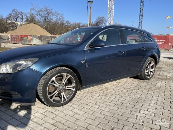 Blue Opel Insignia 2011 in Vilnius, with an engine capacity of 2.00 L and mileage of 240 thousand km for 2400 €, photo 9 on AUTOMOTO.COM.LV