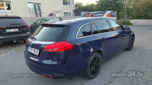 Zils Opel Insignia 2011 Tallina, ar dzinēja tilpumu 2.00 L un nobraukumu 265 tūkst. km par 2600 €, foto 4 vietnē AUTOMOTO.COM.LV