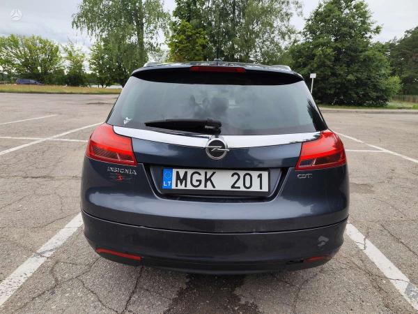 Blue Opel Insignia 2011 in Radviliskis, with an engine capacity of 1.96 L and mileage of 276 thousand km for 3200 €, photo 5 on AUTOMOTO.COM.LV