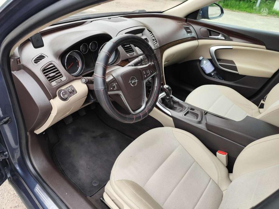 Zils Opel Insignia 2011 Radviliškis, ar dzinēja tilpumu 1.96 L un nobraukumu 276 tūkst. km par 3200 €, foto 9 vietnē AUTOMOTO.COM.LV