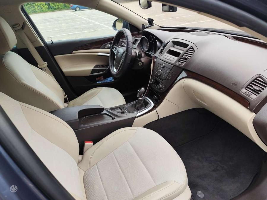 Zils Opel Insignia 2011 Radviliškis, ar dzinēja tilpumu 1.96 L un nobraukumu 276 tūkst. km par 3200 €, foto 14 vietnē AUTOMOTO.COM.LV