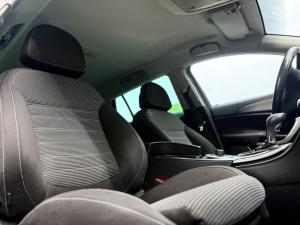 Zils Opel Insignia 2011 Kauņa, ar dzinēja tilpumu 2.00 L un nobraukumu 229 tūkst. km par 3500 €, foto 21 vietnē AUTOMOTO.COM.LV