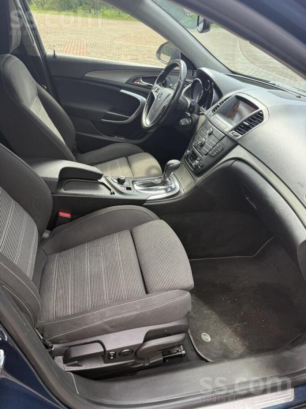 Zils Opel Insignia 2011 Jelgava, ar dzinēja tilpumu 2.00 L un nobraukumu 442 tūkst. km par 2805 €, foto 8 vietnē AUTOMOTO.COM.LV