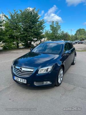 Zils Opel Insignia 2011 Tallina, ar dzinēja tilpumu 2.00 L un nobraukumu 261 tūkst. km par 5100 €, foto  vietnē AUTOMOTO.COM.LV