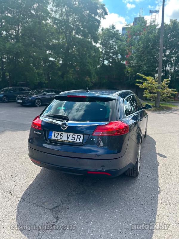 Blue Opel Insignia 2011 in Tallinn, with an engine capacity of 2.00 L and mileage of 261 thousand km for 5100 €, photo 2 on AUTOMOTO.COM.LV