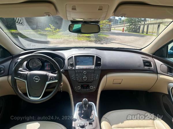 Blue Opel Insignia 2011 in Tallinn, with an engine capacity of 2.00 L and mileage of 261 thousand km for 5100 €, photo 4 on AUTOMOTO.COM.LV