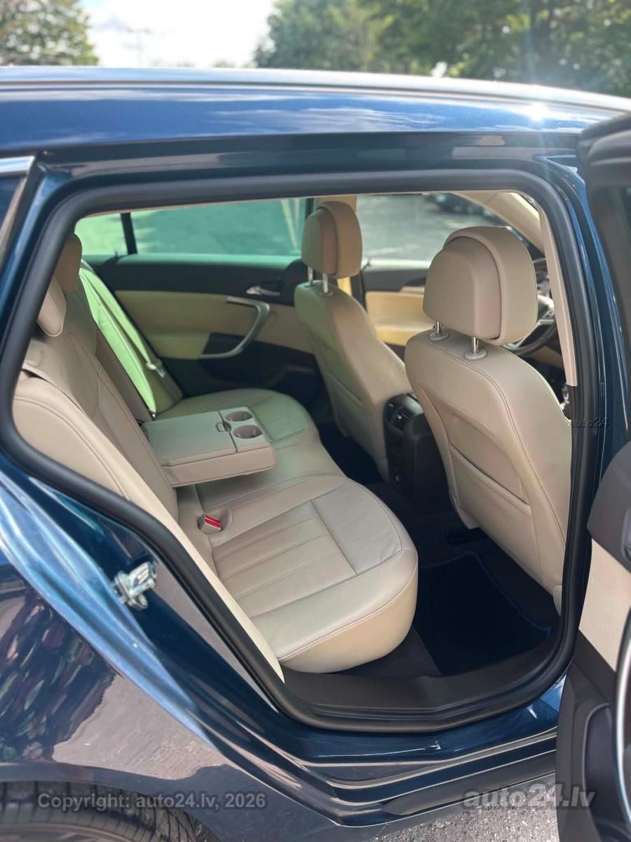 Zils Opel Insignia 2011 Tallina, ar dzinēja tilpumu 2.00 L un nobraukumu 261 tūkst. km par 5100 €, foto 8 vietnē AUTOMOTO.COM.LV