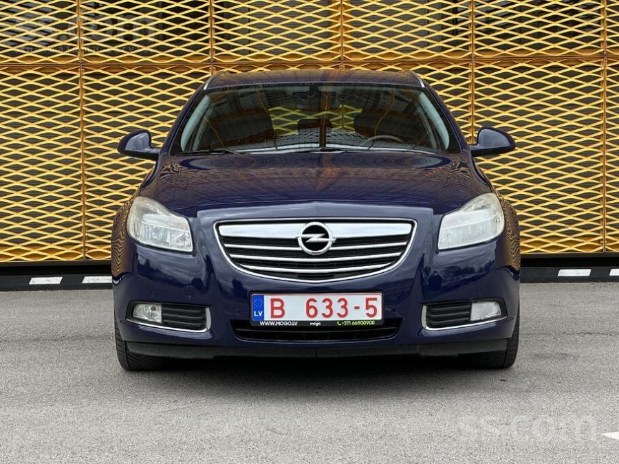 Blue Opel Insignia 2012 in Ogre, with an engine capacity of 2.00 L and mileage of 177 thousand km for 5599 €, photo 2 on AUTOMOTO.COM.LV