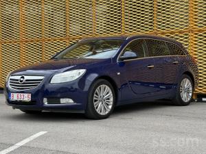 Blue Opel Insignia 2012 in Ogre, with an engine capacity of 2.00 L and mileage of 177 thousand km for 5599 €, photo 3 on AUTOMOTO.COM.LV