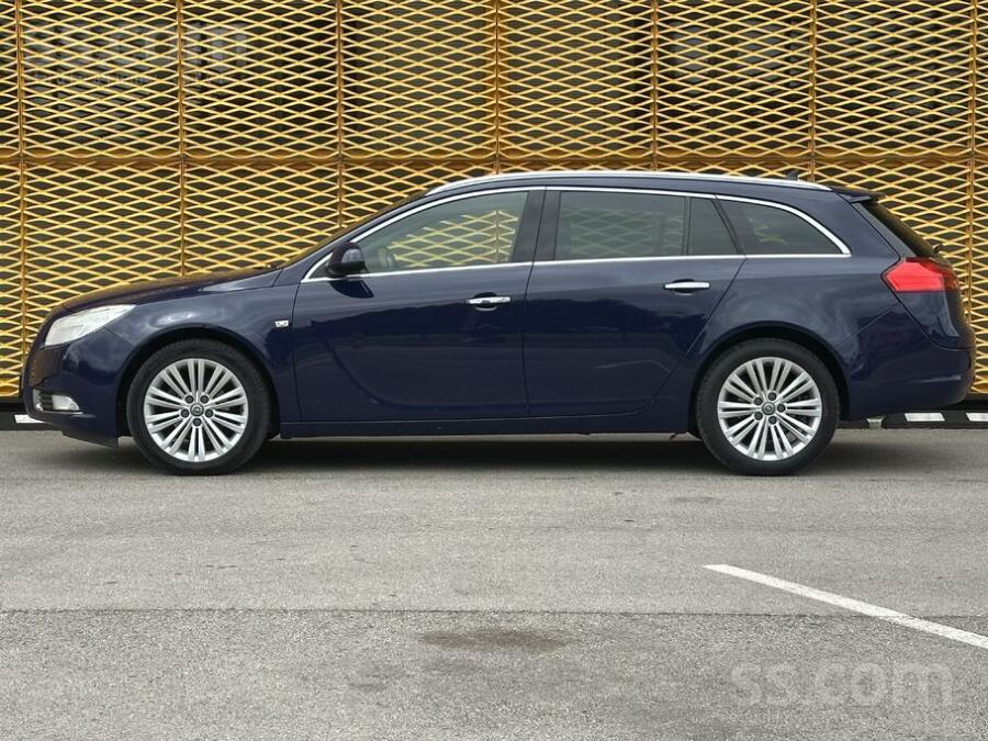 Blue Opel Insignia 2012 in Ogre, with an engine capacity of 2.00 L and mileage of 177 thousand km for 5599 €, photo 8 on AUTOMOTO.COM.LV