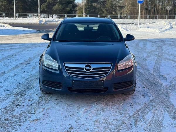 Blue Opel Insignia 2012 in Utena, with an engine capacity of 1.96 L and mileage of 250 thousand km for 2990 €, photo 7 on AUTOMOTO.COM.LV