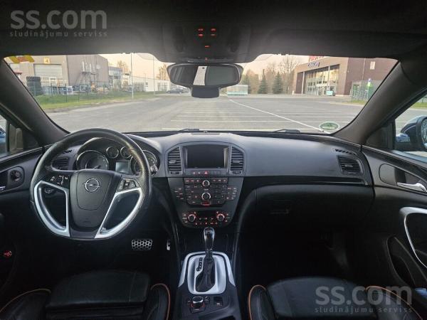 Blue Opel Insignia 2012 in Valmiera, with an engine capacity of 2.00 L and mileage of 282 thousand km for 6000 €, photo 5 on AUTOMOTO.COM.LV