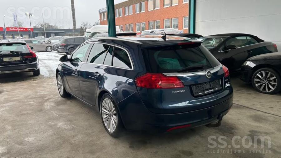 Zils Opel Insignia 2012 Ogre, ar dzinēja tilpumu 2.00 L un nobraukumu 177 tūkst. km par 4999 €, foto 8 vietnē AUTOMOTO.COM.LV