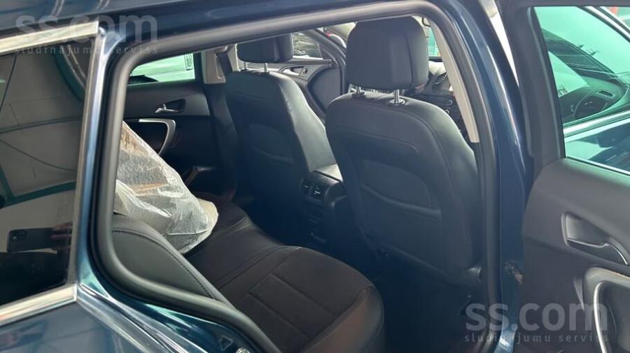 Zils Opel Insignia 2012 Ogre, ar dzinēja tilpumu 2.00 L un nobraukumu 177 tūkst. km par 4999 €, foto 18 vietnē AUTOMOTO.COM.LV