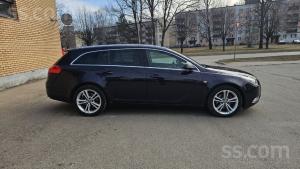Blue Opel Insignia 2012 in Limbazi, with an engine capacity of 2.00 L and mileage of 310 thousand km for 3750 €, photo 5 on AUTOMOTO.COM.LV