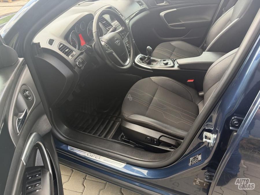 Blue Opel Insignia 2012 in Vilnius, with an engine capacity of 2.00 L and mileage of 240 thousand km for 3790 €, photo 16 on AUTOMOTO.COM.LV