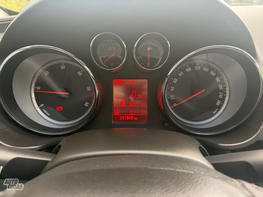 Blue Opel Insignia 2012 in Vilnius, with an engine capacity of 2.00 L and mileage of 240 thousand km for 3790 €, photo 22 on AUTOMOTO.COM.LV