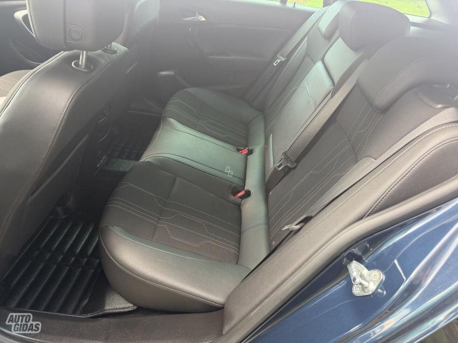 Blue Opel Insignia 2012 in Vilnius, with an engine capacity of 2.00 L and mileage of 240 thousand km for 3790 €, photo 27 on AUTOMOTO.COM.LV