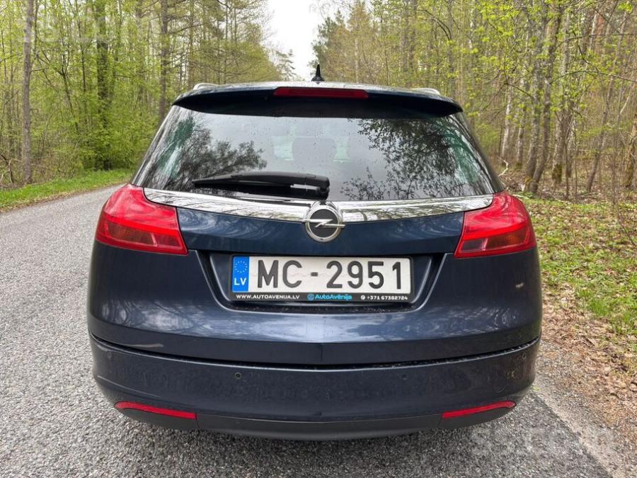 Zils Opel Insignia 2013 Rīga, ar dzinēja tilpumu 2.00 L un nobraukumu 290 tūkst. km par 3800 €, foto 2 vietnē AUTOMOTO.COM.LV