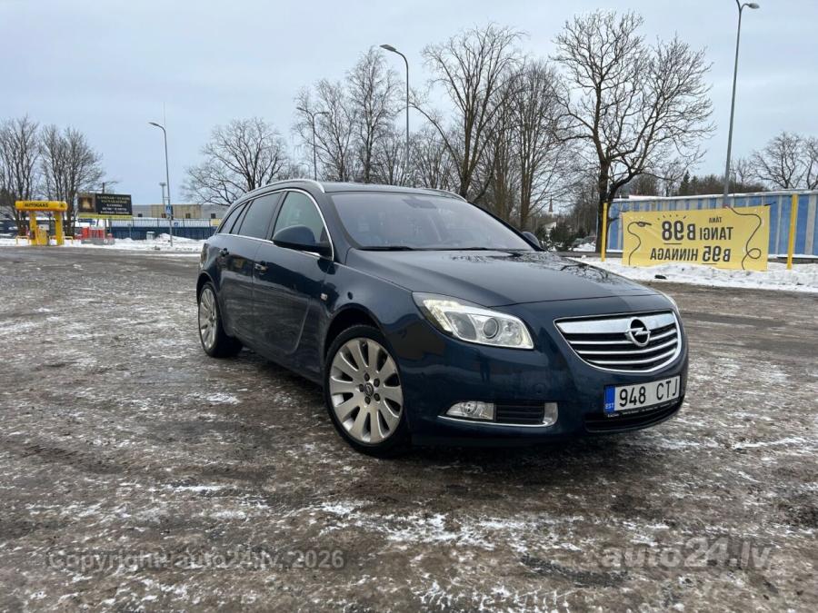 Blue Opel Insignia 2013 in Tallinn, with an engine capacity of 2.00 L and mileage of 233 thousand km for 6500 €, photo 1 on AUTOMOTO.COM.LV