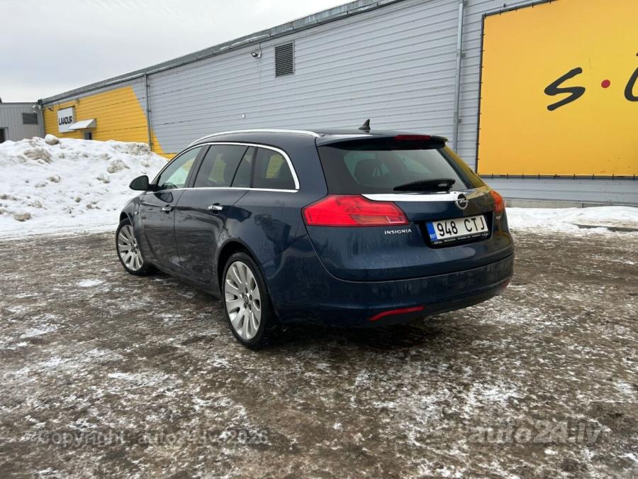 Blue Opel Insignia 2013 in Tallinn, with an engine capacity of 2.00 L and mileage of 233 thousand km for 6500 €, photo 6 on AUTOMOTO.COM.LV
