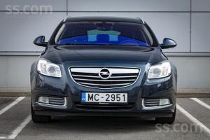 Blue Opel Insignia 2013 in Riga, with an engine capacity of 2.00 L and mileage of 0 thousand km for 4950 €, photo 3 on AUTOMOTO.COM.LV