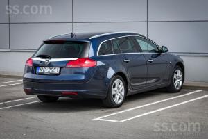 Blue Opel Insignia 2013 in Riga, with an engine capacity of 2.00 L and mileage of 0 thousand km for 4950 €, photo 5 on AUTOMOTO.COM.LV